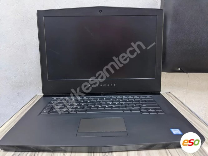 Alienware 15 R4 P69F (8th Gen) laptop - ESOCITY